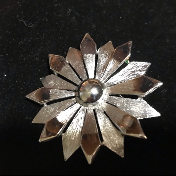 Pell | Jewelry | Vintage Silver Toned Pell Signed Pin | Poshmark